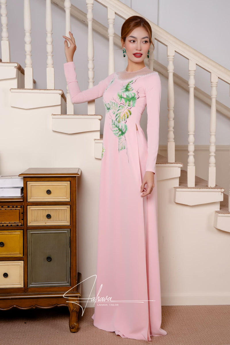 Elegant pink Ao dai features leaves beading – LAHAVA
