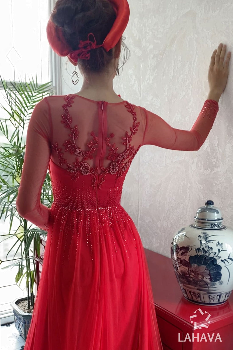Modern red wedding ao dai with intricate beading – LAHAVA