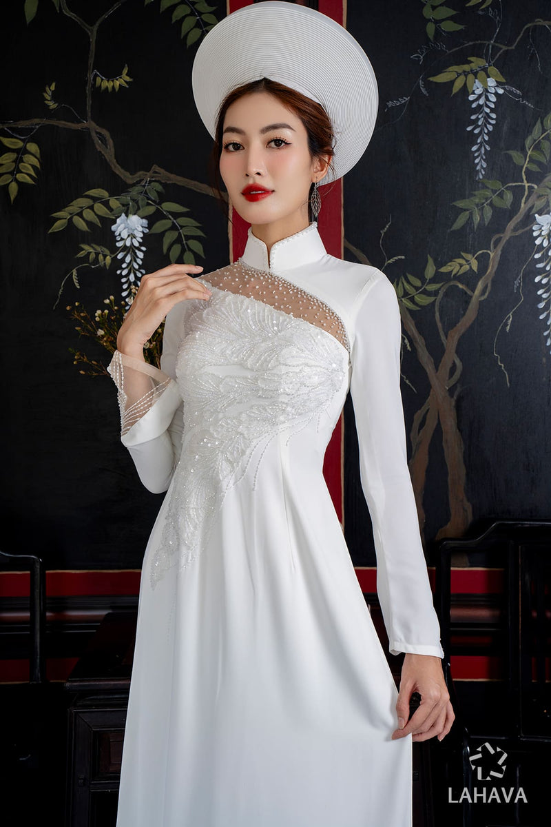 White couple ao dai with exquisite beadwork – LAHAVA