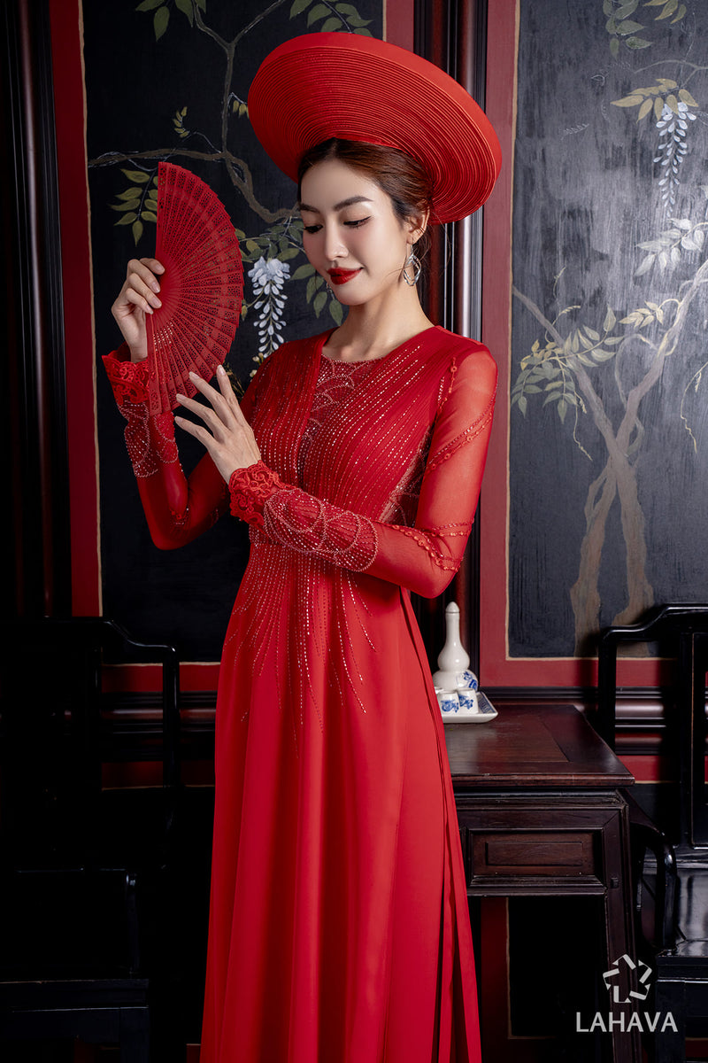 Modern wedding ao dai with the beadwork – LAHAVA
