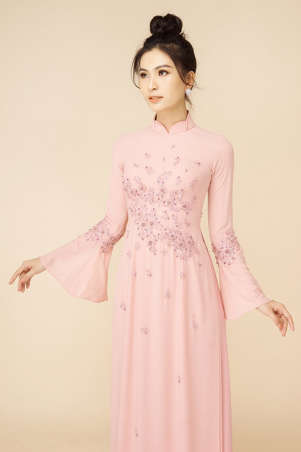 Sophisticated beading modern ao dai – LAHAVA